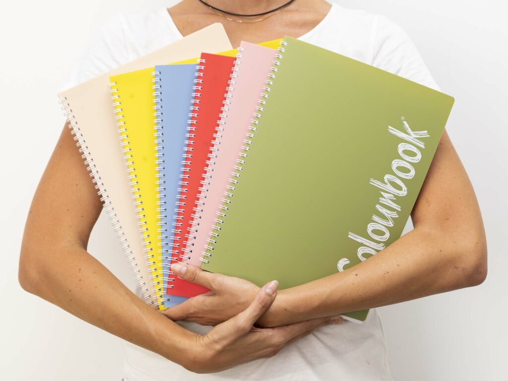 Quaderno a spirale A4 Pastel, righe medie e superiori | Colourbook